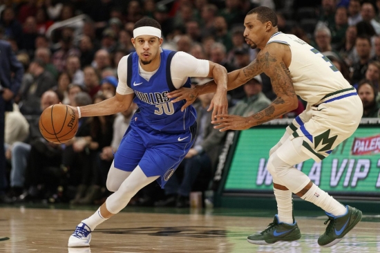 Милуоки Бакс багийн хожлын цувралыг Лука Дончичгүй Даллас Маверикс баг ...