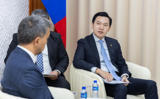 Казахстан улстай харилцаа холбооны салбарт хамтарч ажиллана