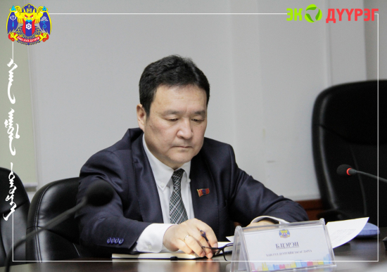 Хан Уул дүүргийн Засаг дарга хуваарийн дагуу иргэдтэй уулзав
